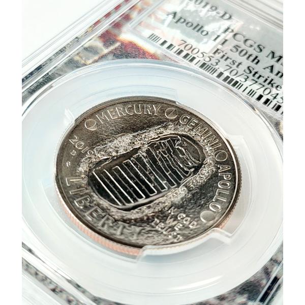 アポロ11、月面着陸の50周年記念コインです。希少!!しかもFirstStrike。PCGS 3,556枚のみ認定されています。○貴重なコインのご説明発行国： アメリカ直径： 30.61 mm重量： 11.34 g （0.365トロイオンス...