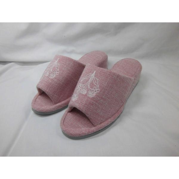 【安さの理由】ヒールスリッパは当店長年の人気商品。定期的にデザインを変更してます。生産終了カラーとなりましたので、このカラーを倉庫在庫処分セールサイズ（長さ）：約23ｃｍ、かかとの高さ約4.5ｃｍ２３ｃｍ前後の方用となります。スリッパは靴と...