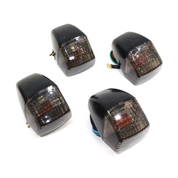 【商品詳細】・商品仕様：【カラー】ボディ：ブラックレンズ：スモーク【適合車種】NSR250R ： MC21 MC28（90-99年）CBR250RR ： MC22CBR400RR ： NC29VFR400R ： NC30RVF400R ： ...