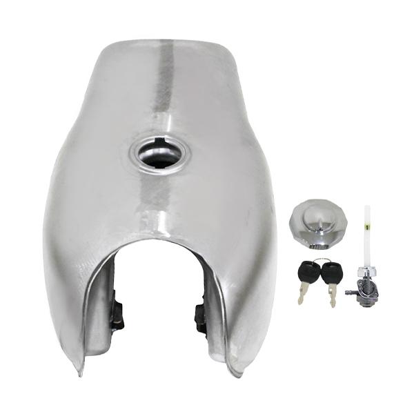 【商品詳細】・仕様：材質：スチール製カラー：未塗装セット内容：タンク/タンクキャップ/ガソリンコック/カギ2本【商品説明】汎用品タイプでほとんどのカフェレーサーに適合します。未塗装になりますので好みのカラーに塗装してお使いください。ポリシン...