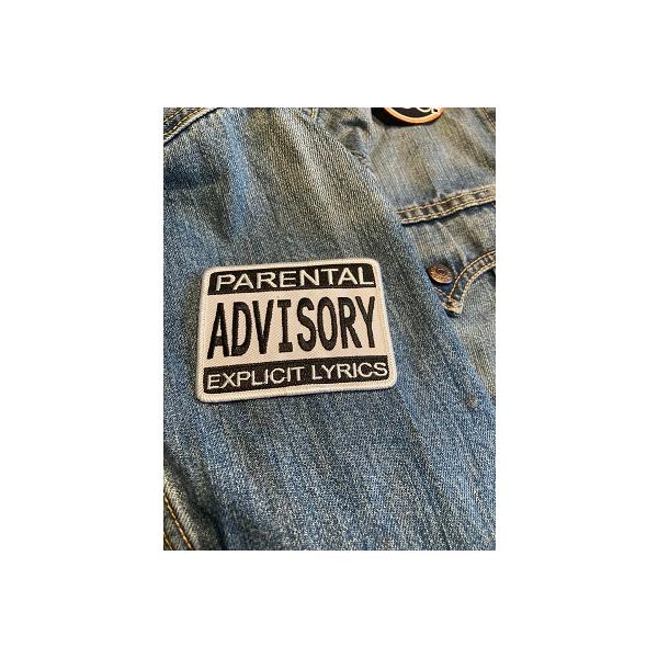 アイロンパッチPARENTAL ADVISORY EXPLICIT LYRICSペアレンタルアドバイサリー音楽 CD  LP などミュージックシーンのなかで子供を持つ親に注意勧告この楽曲には　暴力的　性的　ドラッグ等の薬物　等の詩の中に含ま...