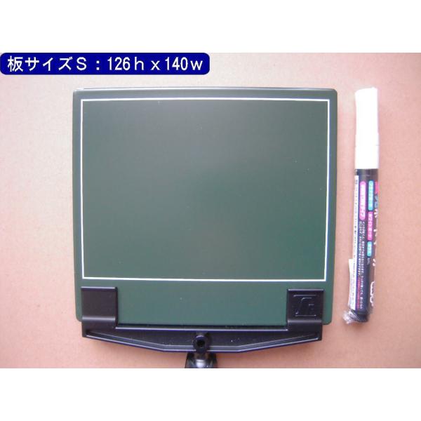 伸縮棒付きの手持ち工事黒板(SEらくらく棒ードLKB-SG10)工事現場の写真撮影が一人でできる！マグネットも使用できます！板サイズ：126ｈｘ140ｗ(サイズＳ)ボード色：グリーン(深緑)内　　容：四方線付　　属：伸縮棒(220mm〜60...