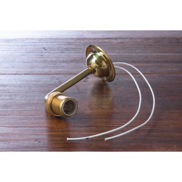 安土草多さんのペンダントライト専用の口金17mm専用壁付けブラケット90°タイプです。こちらの商品は単品での購入は出来ません。別売りのペンダントライト（口金17mmのみ）と一緒に購入いただきますと、吊り下げアタッチメントをこちらのブラケット...