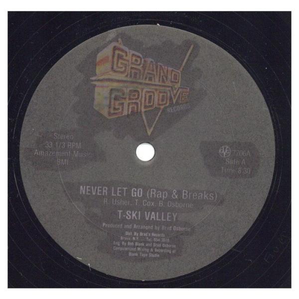 製造国 : US　　リリース年 : 1982　　レーベル : GRAND GROOVE　　品番 : 7706　　　　A面ラベルロゴ・曲名・クレジット塗りつぶし、B面ラベルロゴにスタンプ有。Grand GrooveからMaze"Before ...