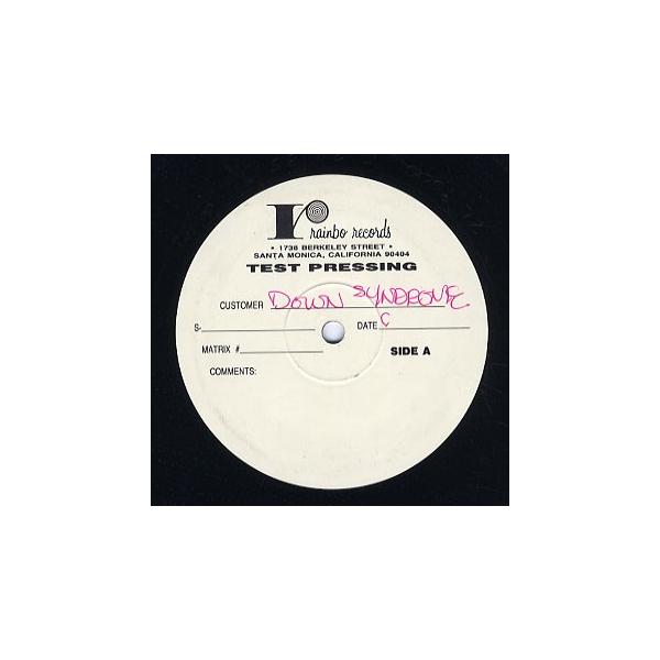 製造国 : US　　リリース年 : 1998　　レーベル : Zoo Life Records　　品番 : ZL 9000　　　　40 Gloccが結成したグループが'98にリリースしたデビューアルバム"Migrate Adapt Or D...