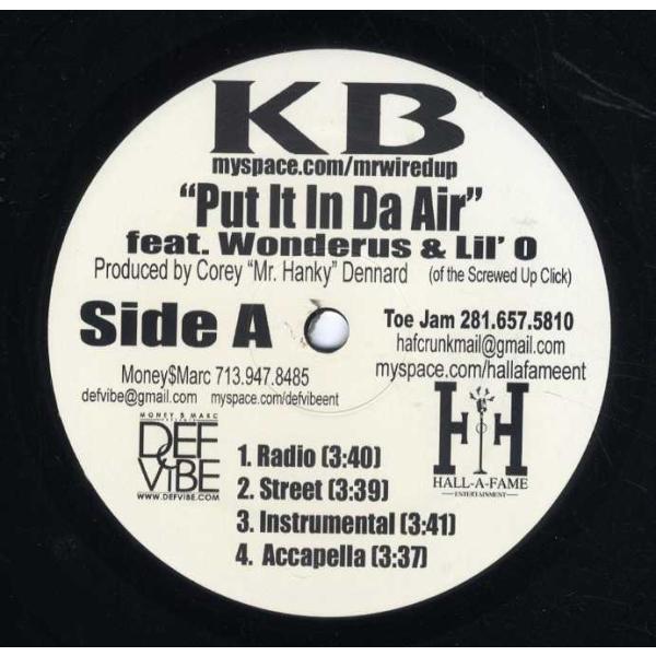 製造国 : US　　リリース年 : 2008　　レーベル : Hall-A-Fame Entertainment　　　　　　'08にリリースされたテキサス産マイナーシングル!!製作は両面共にCorey "Mr Hanky" Dennardで...