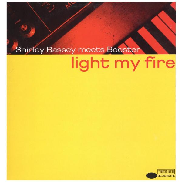製造国 : UK　　リリース年 : 1999　　レーベル : Blue Note　　品番 : 7243 8 87504 6　　　　スリ傷有るがプレイＯＫ。UK Org。50年代から活動を続けるイギリスの国民的歌手で映画「007」シリーズのテ...