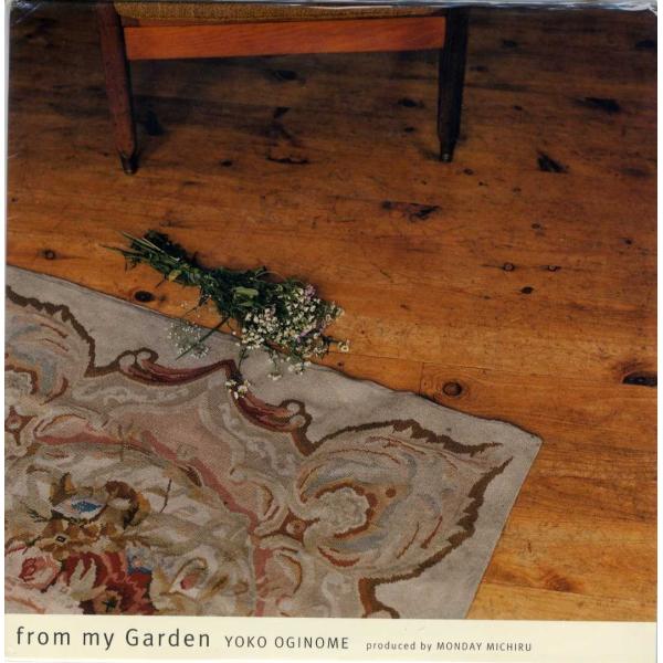 製造国 : JAPAN　　リリース年 : 1997　　レーベル : Victor　　品番 : VIKL-30004　　　　登美丘高校ダンス部による"ダンシングヒーロー"で話題再燃となった荻野目洋子が'97にリリースしたアルバム"Chains...