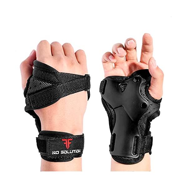 -/S/-・Size:S・スケートボードやローラースケート・スノーボード等で、転倒時の手首や手のひらへの衝撃やひねりを緩和しダメージを軽減する手首用プロテクターです。・保護プレートは平面ではなく手のひらの形に合うよう丸みのあるデザインとなっ...