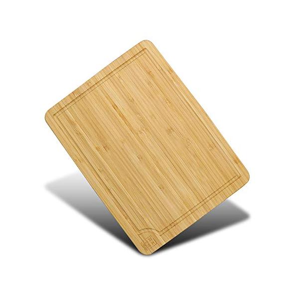 竹/長さ33 x 幅25.2 cm/YK-CB1・パッケージ個数:1・?概要：キッチンに馴染む、ナチュラルなデザインの使いやすい竹製まな板(溝つき)・?特徴：抗菌防臭/乾きやすい/刃当たりが良い/溝付きで実用性満載/薬品や塗料を使用せず大豆...