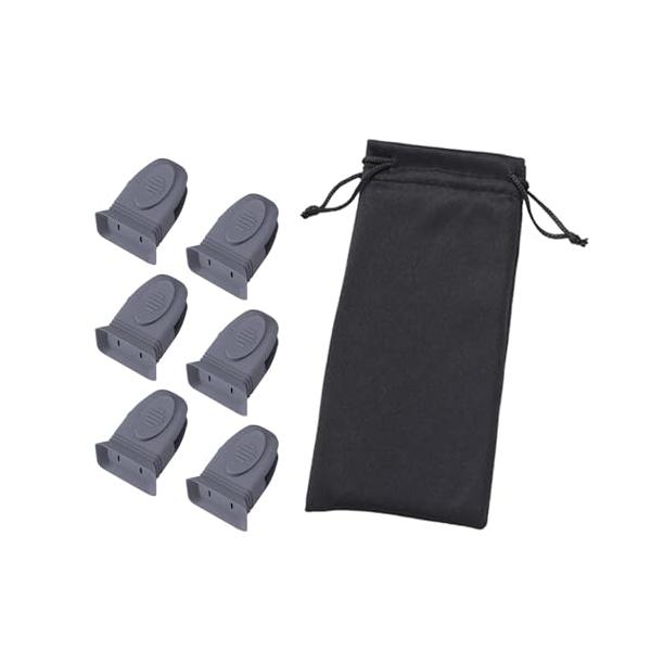 グレーグレー/-/392011・Style:グレー・コンセントからホコリや湿気を防いでプラグ火災対策・プラグに被せるだけのカンタン装着・シリコン製なのですべりにくく、抜き差ししやすい・紛失しにくい収納袋付き・一般プラグ適応サイズ：幅約2.4...