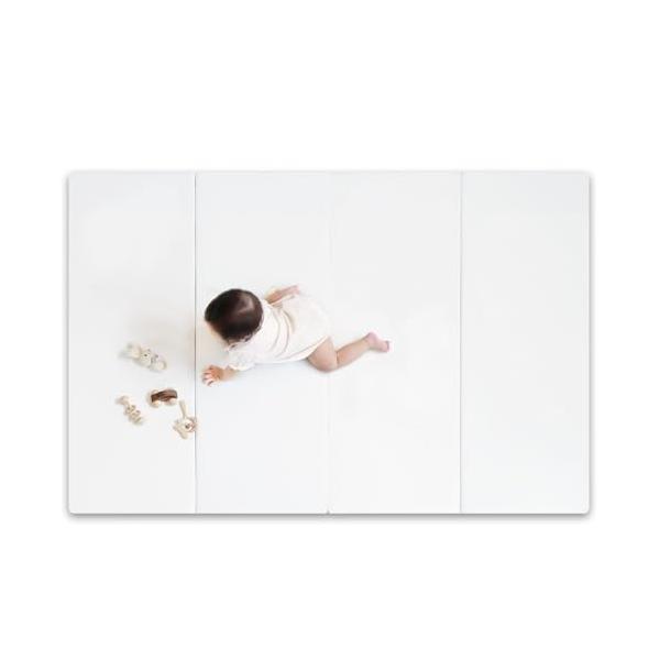 ホワイト/160×120cm/-・防音プレイマットわんぱくなお子さまが転んでも、転がっても、飛び跳ねても大丈夫使い心地、座り心地、防音・はっ水等の機能性など、ママ・パパや子ども目線の「うれしい」がいっぱいのプレイマットです豊富なカラーライン...