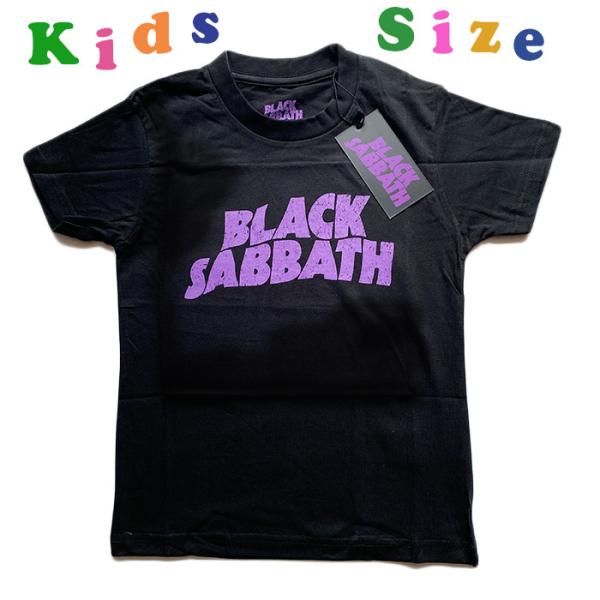 ブラック・サバス BLACK SABBATH ロゴ キッズTシャツ 子供服 Tシャツ当店では、正規ライセンス商品を２５年取り扱っており、ご安心してご購入いただけます。子供が着ていると、とても可愛いロック キッズＴシャツです。出産のお祝い、誕...