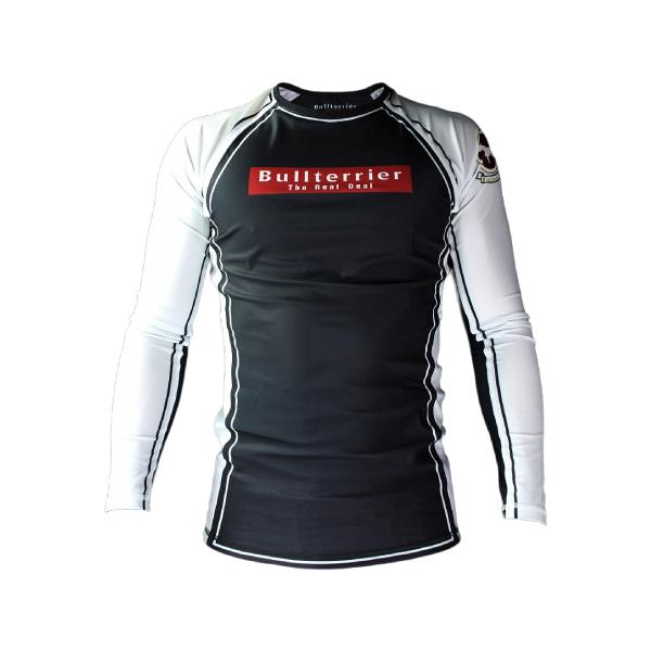 【発売日：2026年02月17日】格闘技ブランドブルテリアのラッシュガードRank4.0モデル伸縮性のあるポリエステル素材に蒸れやすい脇下部にはメッシュ素材を採用。柄は総染めですのでプリントはがれの心配はありません。〇サイズ・S（着丈63c...