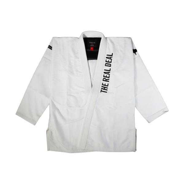 【発売日：2026年07月23日】Bull Terrier Fight Gearの柔術衣「CP02」モデル。ジャケットは450gsmのパールウィーブ生地、パンツには丈夫な300gsmRIPSTOP生地を採用し、繋ぎ目部分には補強＆ダブルステ...