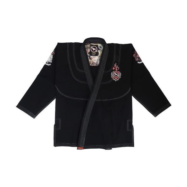 【発売日：2025年12月04日】自来也説話シリーズから登場した自来也「Jiraiya」モデルの柔術衣。日本古来の江戸時代後期に生まれた読本自来也豪傑譚に出てくる庶民を助ける義賊児雷也（じらいや）をテーマに本職の彫り師Blade Ink S...