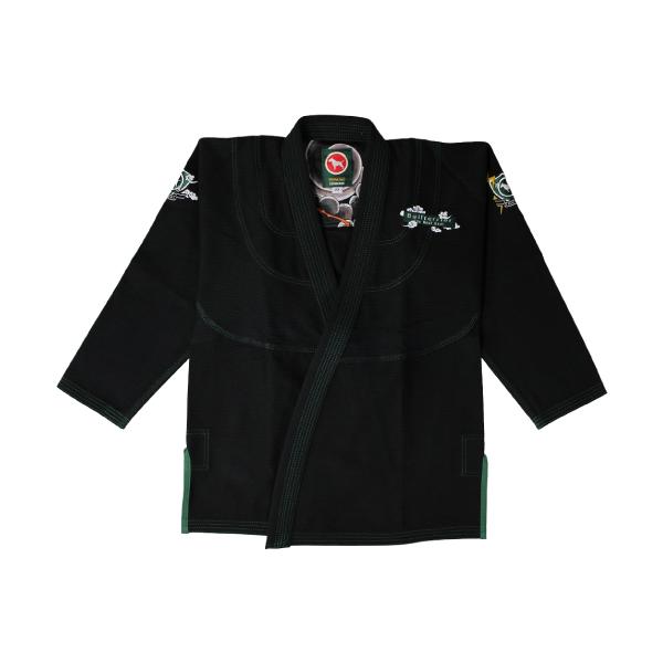 【発売日：2026年01月31日】大人気シリーズ【無心】の第参シリーズとして登場したBULL TERRIERの柔術衣「Fujin Raijin」モデル。第3代/第6代RIZINフェザー級王者クレベル・コイケがRIZIN師走の超強者祭りの入場...