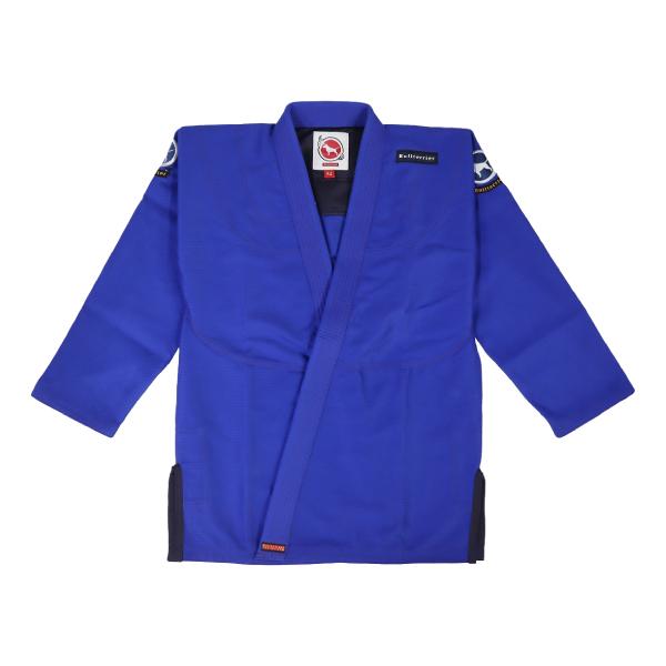 【発売日：2025年11月25日】Bull Terrier Fight Gearのミドルレンジラインの柔術衣BasicR2モデル。ジャケットに軽さと丈夫さを兼ね備えた450gsmのパールウィーブ生地、パンツと襟には軽くて丈夫な240gsmリ...