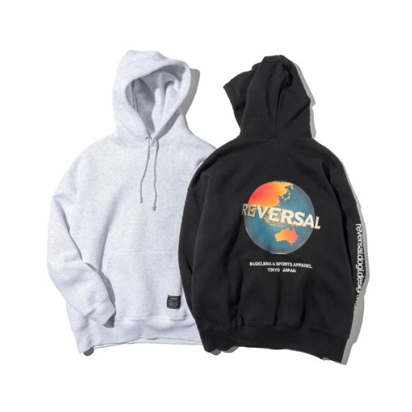 【発売日：2024年09月21日】シーズングラフィック「THERMOGRAPHY」が地球儀に落とし込まれたシンボリックなデザイン。ヴィンテージショップで見つけたスーベニアのような裏起毛フーディーは、世界を股にかけ、観るものを魅了するファイタ...