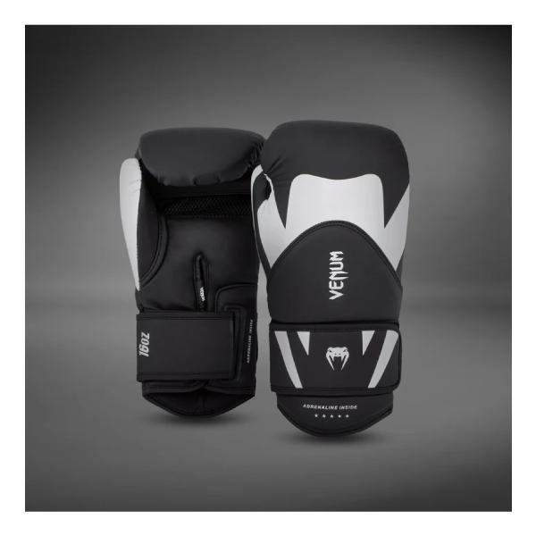 Venum Challenger 4.0は、ベストセラーVenum Challengerシリーズの最新進化版です。ボクシング、キックボクシング、ムエタイ用にデザインされたVenum Challenger 4.0 ボクシンググローブは、通常の...