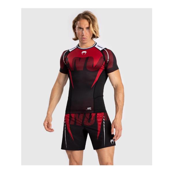 「Fight or flight」、ヴェナムのアドレナリン・コレクションは、努力と達人の真髄を体現している。Venum Adrenalineメンズ半袖ラッシュガードは、グラップリング中の怪我からの保護と動きの自由を提供するための第二の皮膚と...