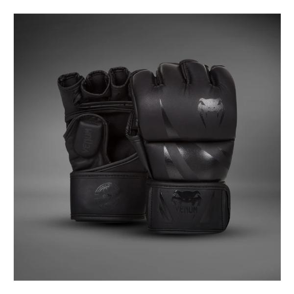 最高品質の Venum Challenger MMA グローブを手頃な価格でお届けします。タイでデザインされたPUレザー製Venum Challenger MMA グローブは、ジムでのトレーニングにもリング上での試合にも最適です。締めやすく...
