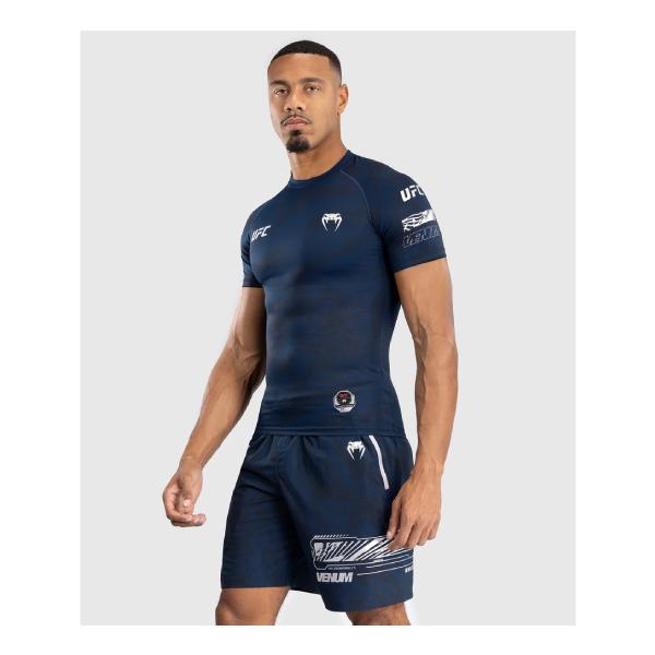 VenumによるUFCフュージョンは、洗練されたパフォーマンスファブリックと原始的なデザイン要素を融合させた、完全なアパレルおよびアクセサリーのラインです。ベヌムのUFCフュージョンファイトウィークコレクションの各アイテムは、ファイトナイト...