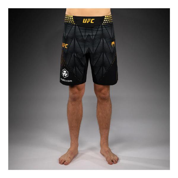 【発売日：2025年12月05日】UFC Zenith by Venumは、パフォーマンス革新の頂点を示します。次世代素材と最適化された機能性で、アスリートが限界を超え、潜在能力を引き出し、オクタゴン内外で最大のパフォーマンスを発揮できるギ...