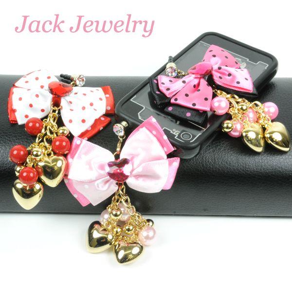 ★イヤホンジャック アクセサリー ドットリボン付きスマートフォンなどのイヤホンジャックに差し込みます。 同時に、水やホコリが入りにくくなります。  【サイズ】●直径約3.5mmのジャックに対応 プラグ部分：直径約3.5mm、長さ約14mm ...