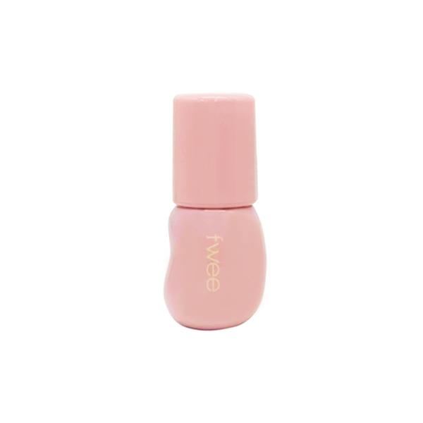 商品名：3D ボリューミンググロスカラー：B01 バニラ 70%内容量：5.3g商品詳細：同じカラーを濃度別に30％/70%の２パターンぷるんとした立体感とツヤ感を演出するリップグロス。高い保湿力で乾燥を防ぎ、唇をふっくらみせつつナチュラル...