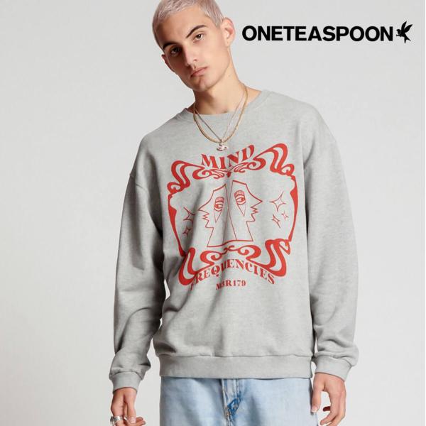 ONETEASPOON MOBLACK MIND FREQUENCIES CHILLI SWEATER/ワンティースプーン スウェット20年以上にわたって卓越したファッション性と常識を打ち破る創造性を発揮し続けたOneTeaspoon。今で...