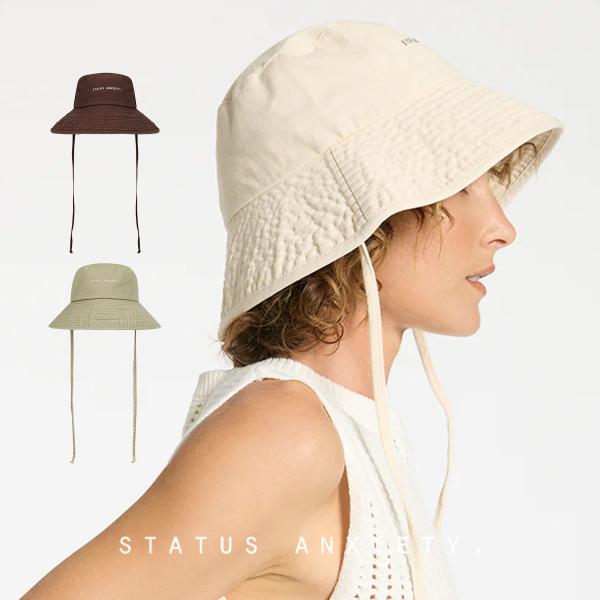 ▼AWESOME NEEDS / BASIC BALL CAPユニセックス ベースボールキャップしわ加工がユニークなボリューム感がある素材が特徴のベースボールキャップ。既存のキャップに比べ、つばの長さがすこし短く、深さがあります。 オーサム...