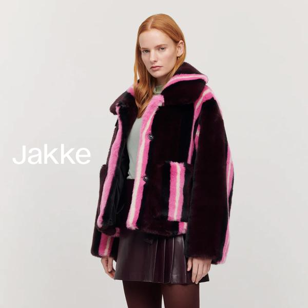 ▼jakke / ジャッキーTRACI COAT / TRACI コート ジャケットjakke.【ジャッキー】ロンドンを拠点とし、2015年にデビューしたアウターブランドjakke。ブランドコンセプトである ”動物保護” をモットーにエコフ...