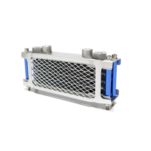 汎用オイルクーラーコア125cc以下のバイクに適したオイルクーラーです見た目もカスタム感が楽しめるデザインになっています 商品内容 本体1汎用品取り付け説明書は付属していませんので取り付けに不安のある方は最寄りの自動車店にご相談ください。