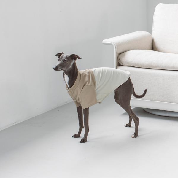 アウトドアに最適なアイテム。2WAYストレッチ、接触冷感機能、UVカット素材を使用し、動きやすさと涼しさを両立。同じ生地のネッククーラーと一緒に使えば、完璧な夏のアウトドアスタイルに。カラー グレー・ベージュサイズ (約)首回り　胸囲　着丈...