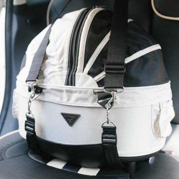 ドーム2 コット SM/M、ドーム3 コット ラージ/レギュラー 、3ウェイバックパックキャリーを車に乗せる際にISOFIX ベルトを使うことで、安心・安全・簡単な「ISOFIX」方式での取り付けが可能に！座席にしっかりと固定でき、急ブレー...