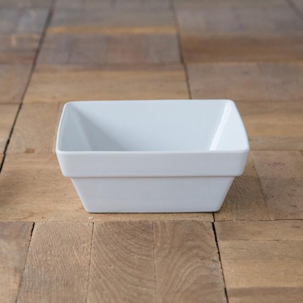 MESHIDAI MUKU シリーズのオプション、陶器のみです。電子レンジ、食器洗い洗浄機にも対応しており、洗い替え用や、割ってしまった時用にご利用下さいませ。サイズ SS W110mm x D110mm H45mm 200ccS W130...