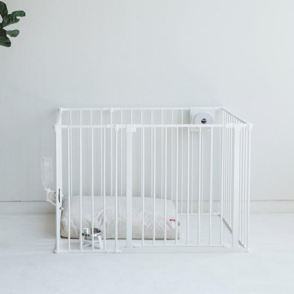 Scandinavian Pet Design(スカンジナビアン ペット デザイン)のハースゲートは、必要充分な質感とシンプルな北欧スタイルのデザインが特徴です。本体は適度な重量感があり、軽すぎず重すぎず、簡単に動くことはありません。適度な...