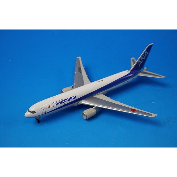 商品情報ダイキャストモデル　商品状態・開封中古品です・本体に細かなスレ/ほんの少し塗装ムラございますが（画像参照下さい）、他目立ったダメージ無く状態良い方だと思います・外箱にスレ/小キズ/角打ち/ほんの少し色ヤケ/潰れございます・付属品は画...