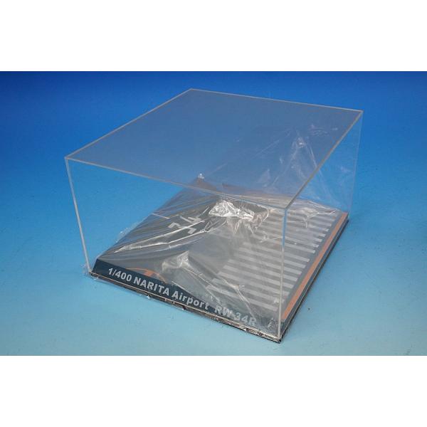 商品情報ジオラマモデルサイズ：約20cm×20cm×12.5cm※写真7枚目はサンプル画像です。こちらの商品に飛行機模型は付属しません商品状態・中古品ですが、本体に目立ったダメージ無く状態良い方だと思います・外箱にスレ/小キズ/角打ちござい...