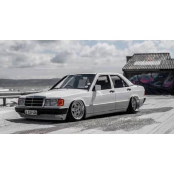 【商品紹介】ダイキャスト【メーカー】HKM【車体メーカー】メルセデス ベンツ【品番】【スケール】1/64【商品状態】新品です。※注意事項※経年変化による多少の色あせ、デカールの浮き、外箱やクリアケースのキズ・スレなどはご容赦ください。これら...