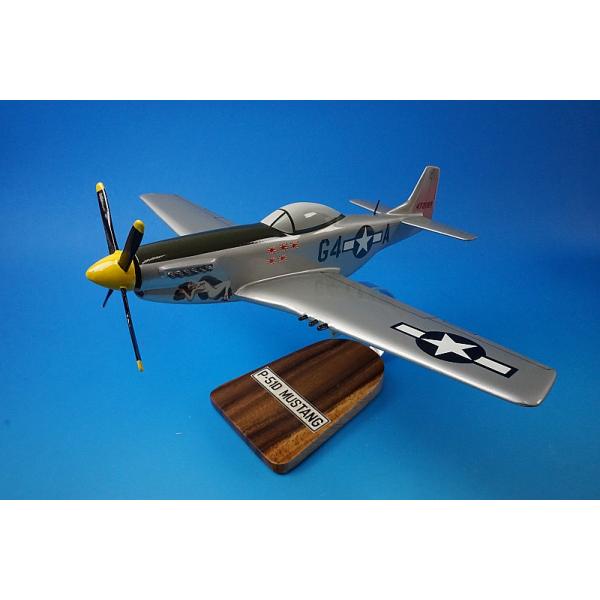 商品情報デスクトップモデル　ソリッド樹脂モデルスケール：1/24くらい（全長約35.5ｃｍ・全幅約41ｃｍ）商品状態・開封中古品です・本体に細かなスレ/ほんの少し塗装ムラございますが（画像参照下さい）、他目立ったダメージ無く状態良い方だと思...