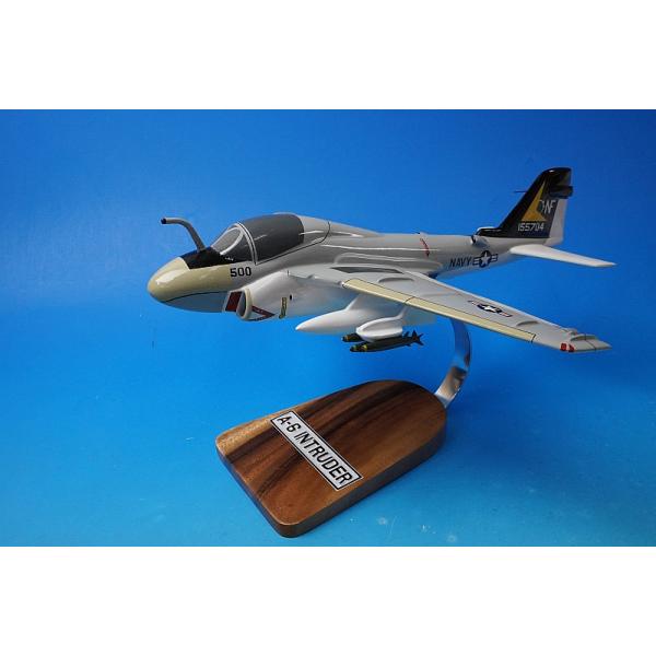 商品情報デスクトップモデル　ソリッド樹脂モデルスケール：1/42くらい（全長約37ｃｍ・全幅約35ｃｍ）商品状態・開封中古品です・本体に細かなスレ/ほんの少し塗装ムラございますが（画像参照下さい）、他目立ったダメージ無く状態良い方だと思いま...