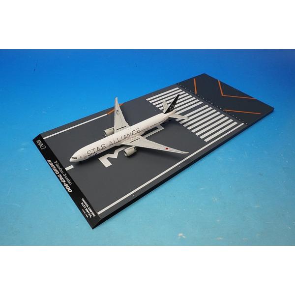 商品情報ジオラマモデル（プラスティック製）サイズ：約38cm×17cm/厚み：約0.9mm※（参考）撮影に使用している模型は下記のとおりです [NH40003] 全日空商事商品状態・中古品ですが、本体に目立つ大きなダメージは見受けられません...