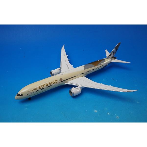 商品情報プラスティックモデル・サイズ(約):縦30.5cm×横30.5cm・重量(約):680ｇ商品状態・中古品ですが、本体に目立つ大きなダメージは見受けられません・状態につきましては出来る限り確認しておりますが、細かなキズやスレ、汚れ等の...