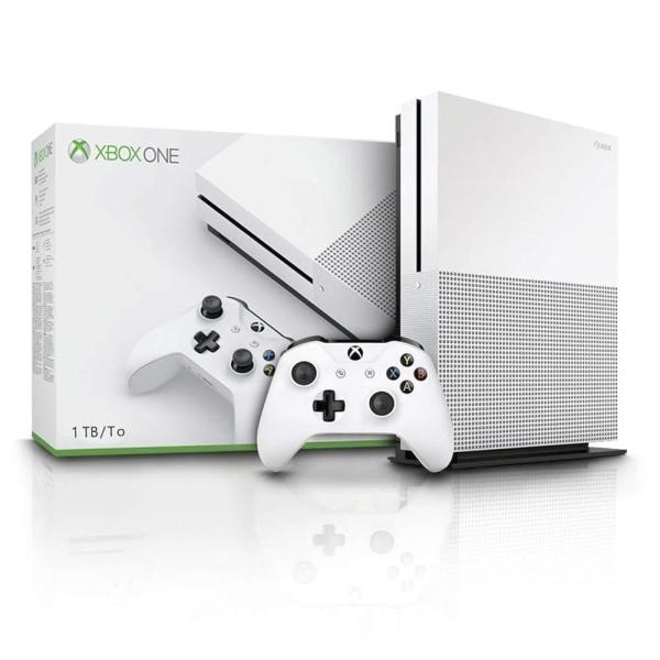 「商品情報」『Xbox One S 1TB』は、従来の Xbox One から本体体積を約 40% 小型化し、AC アダプターを内蔵した新しい Xbox One です。本体には 4K Ultra HD Blu-ray ディスク ドライブを内...