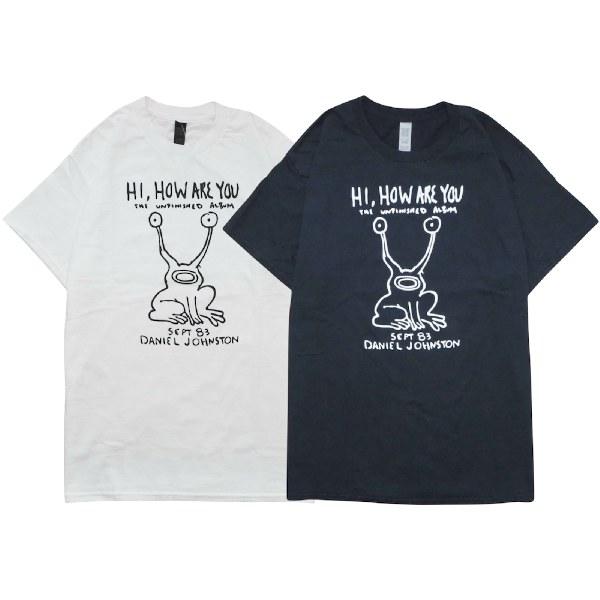 "DANIEL JOHNSTON" TEE様々なアーティストに影響を与えた、シンガーソングライターにしてイラストレーターでもあるDANIEL JOHNSTON の作品がプリントされたTシャツ。日本に数台しかない衣類洗い用のオゾン発生装置でオ...