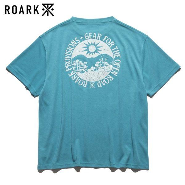 ROARK / "PROVISIONS" Dri-Release TEE自由を求める冒険家のためにデザインされたグラフィック、ROARK PROVISIONS。ソフトな肌ざわりで速乾性に優れた生地、DriReleaseを採用。汗を素早く肌か...