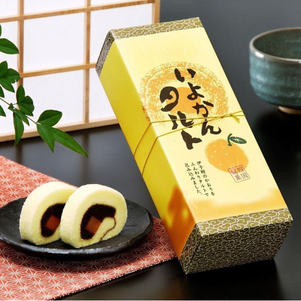 愛媛県の「タルト」は、柚子が香るこしあんを、ふんわりしっとり焼き上げたカステラ記事で「の」の字を巻いたお菓子です伊予柑のさわやかな風味と美味しさを生かしました。内容量　１本　（１１切れ）賞味期限　４５日