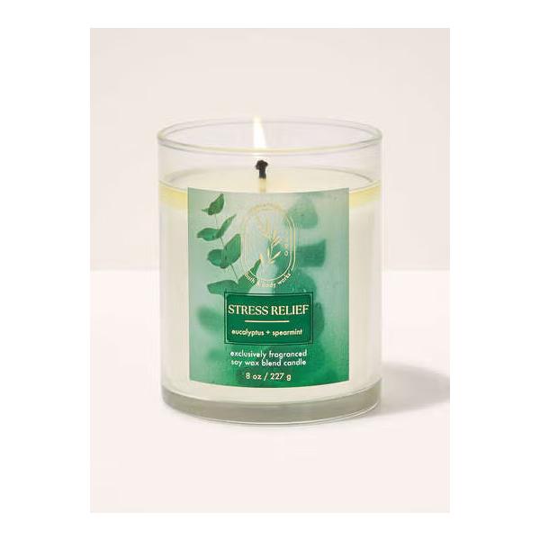 アメリカで大人気のBath&amp;BodyWorksのキャンドルです。Signature Single Wick CandleEucalyptus Spearmint　（ユーカリスペアミント）■香り■ユーカリスペアミント内容量：8oz /...
